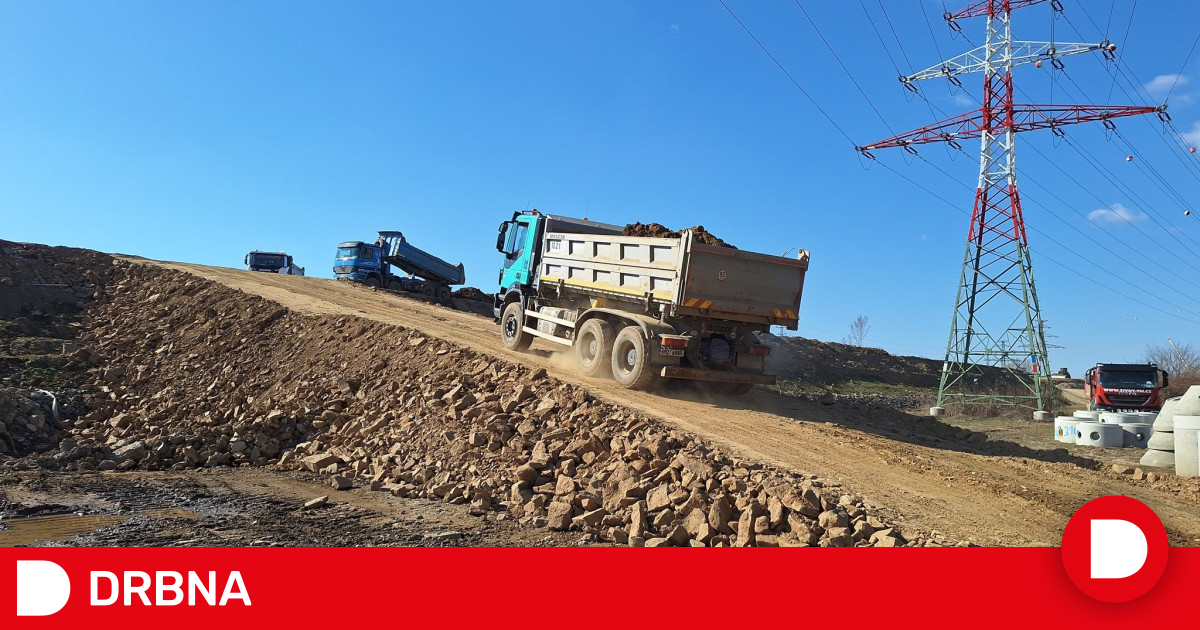 Stavba úseku dálnice D11 u Trutnova by měla pokračovat v létě